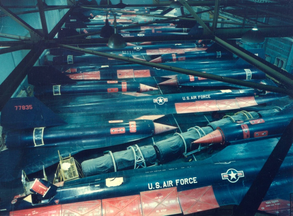 Not Often Seen Photos of SR-71 Blackbird - Aviation Humor