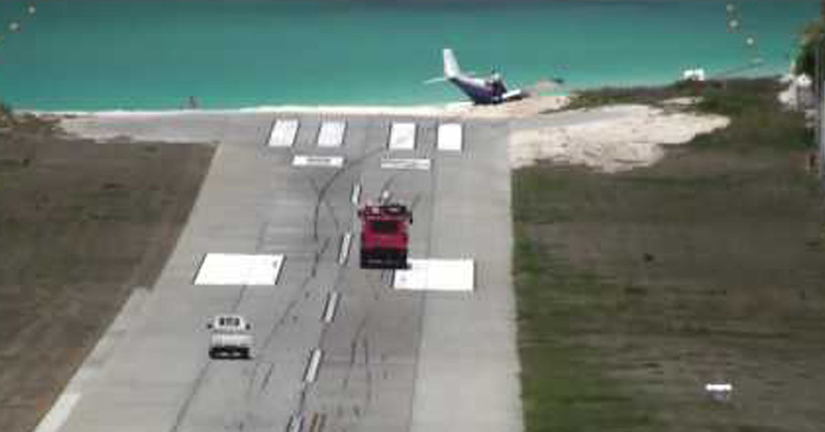 St. Barts Runway Overrun! He didn't waste any time to get to the beach ... St. Barts Runway Overrun! He didn't waste any time to get to the beach ...
